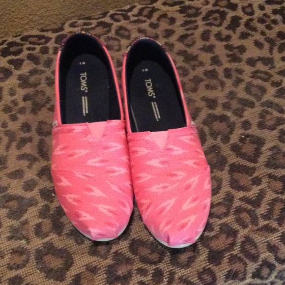 Toms | Shoes | Toms Sz7 Boho Pink | Poshmark